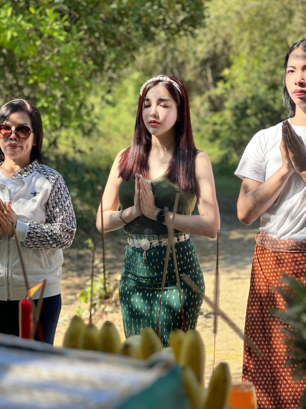 ใบเฟิร์น กุลธาดา เน็ตไอดอลหุ่นดีหน้าอกแน่น การันตรีความแซ่บแบบ 100% - Warp เด็ด สาวแซ่บ น่ารัก ...