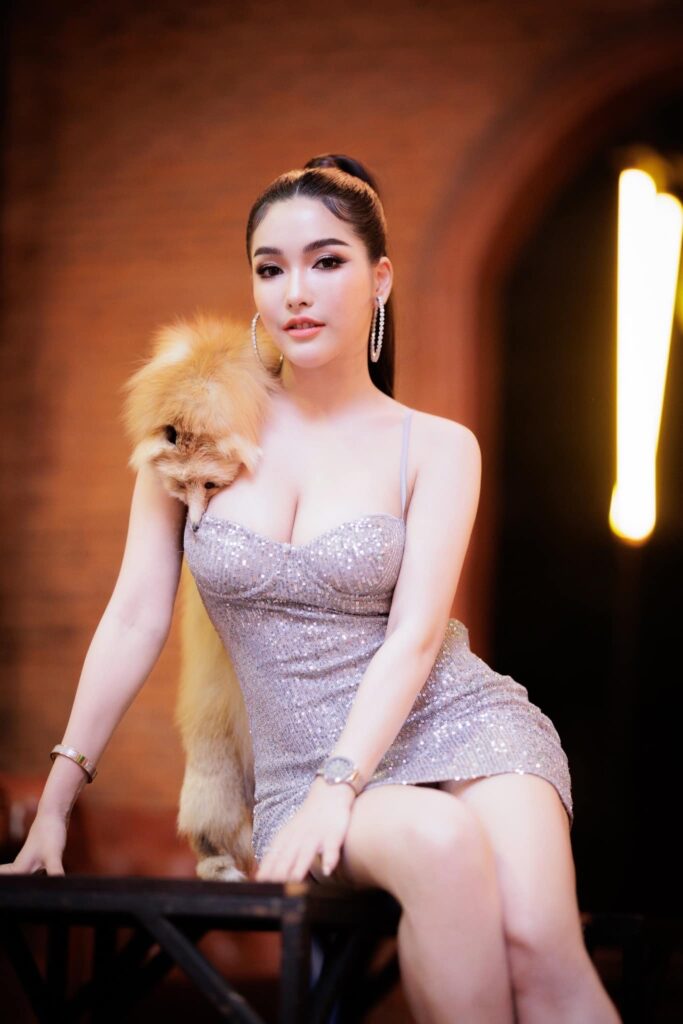 ใบเฟิร์น กุลธาดา เน็ตไอดอลหุ่นดีหน้าอกแน่น การันตรีความแซ่บแบบ 100% - Warp เด็ด สาวแซ่บ น่ารัก ...