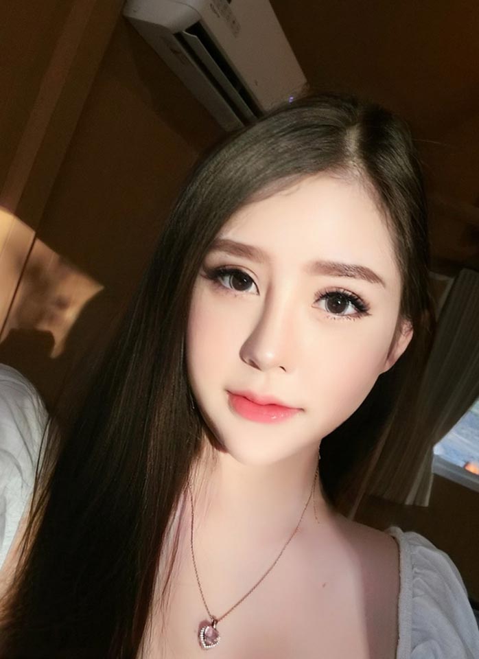 เปิดวาร์ป Pimpika Heeparkinson สาวสวย อกตูม ที่เด็ดความแซ่บ บนโลกออนไลน์ - Warp เด็ด สาวแซ่บ ...