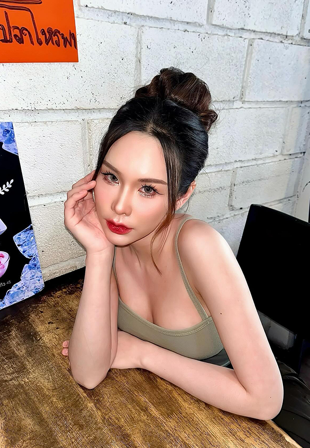 Newbam Nattaporn เปิดวาร์ปเน็ตไอดอล พริตตี้งานดี สวยระดับนางฟ้า