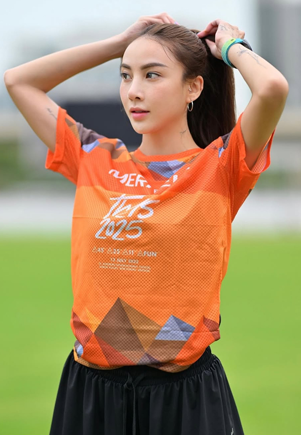 Aum Soraya เปิดวาร์ปอูมปันสุข นางแบบสาวแซ่บ เจ้าเสน่ห์ อินฟลูสายฮา