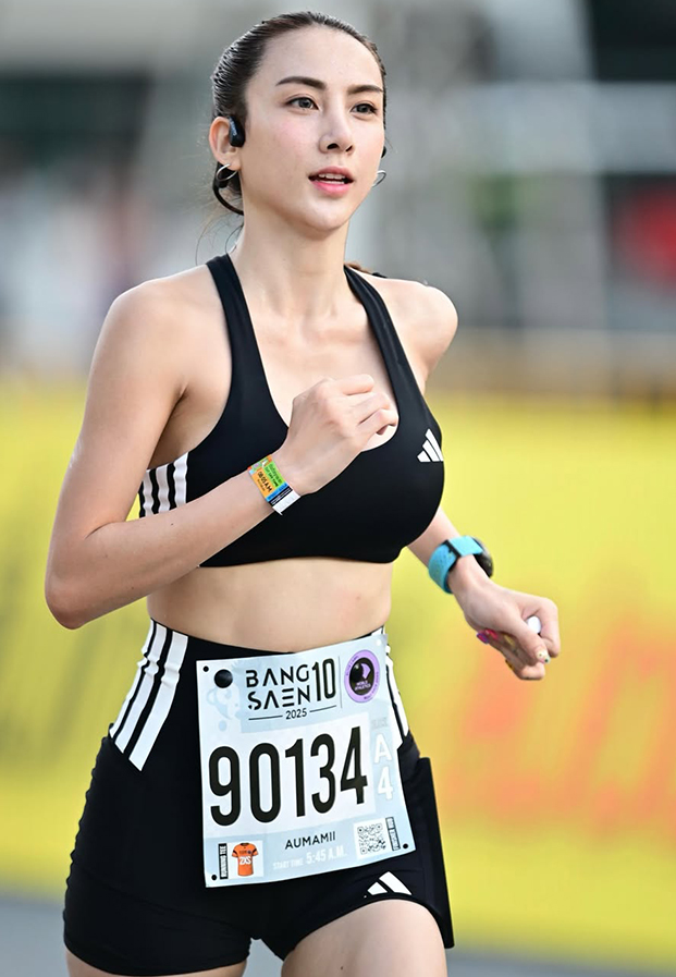 Aum Soraya เปิดวาร์ปอูมปันสุข นางแบบสาวแซ่บ เจ้าเสน่ห์ อินฟลูสายฮา