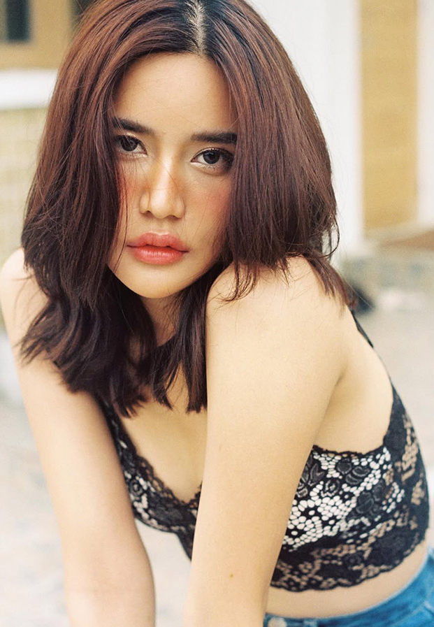 Kana Rinyarat เปิดวาร์ปคะน้า ริญญารัตน์ ดาราหน้าสวย ยิ้มสวยโชว์เสน่ห์